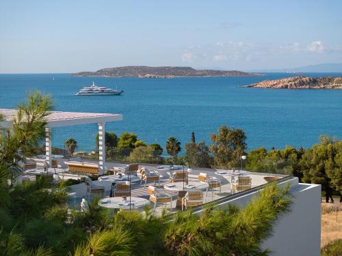 6 Best Hotels in Vouliagmeni